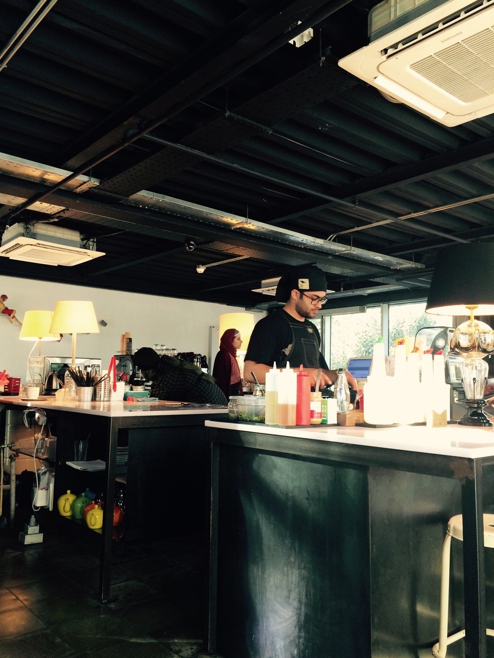 اطلاعات کامل سام کافه در شهر تهران | لست سکند