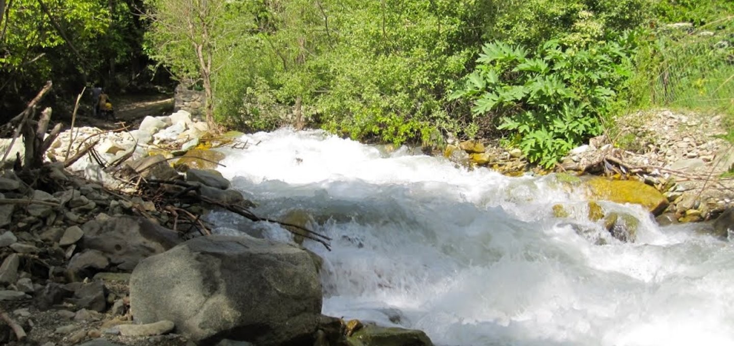 آبشار شکرآب فشم: همه آنچه قبل از رفتن باید بدانید | لست سکند