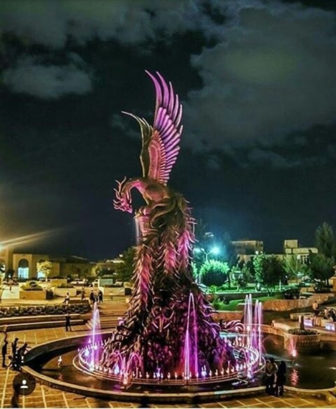 مجسمه سیمرغ نیشابور: همه آنچه قبل از رفتن باید بدانید | لست سکند