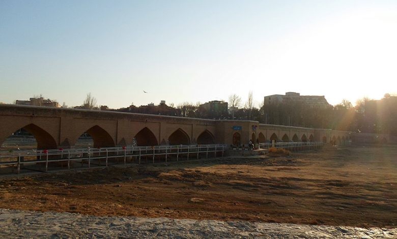 پل کله اصفهان: همه آنچه قبل از رفتن باید بدانید | لست سکند